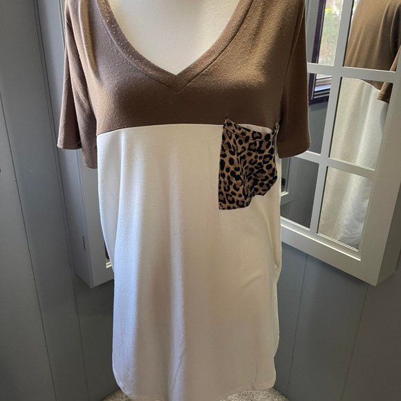 Zenana Outfitters | Tops | 2 Tone Leopard Pocket Tee | Poshmark